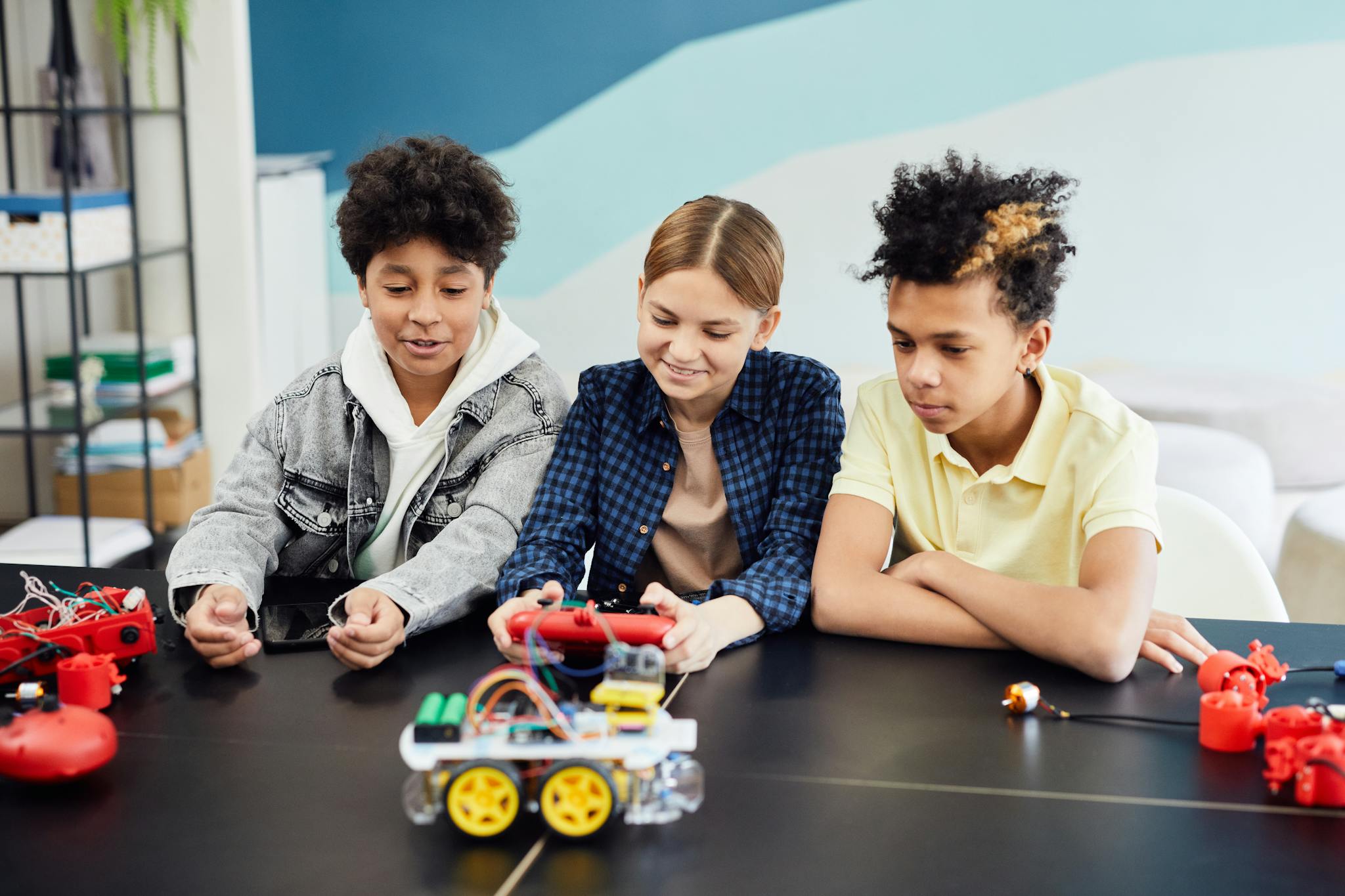 2025–2026 FIRST® robotics season unveiled - SDR